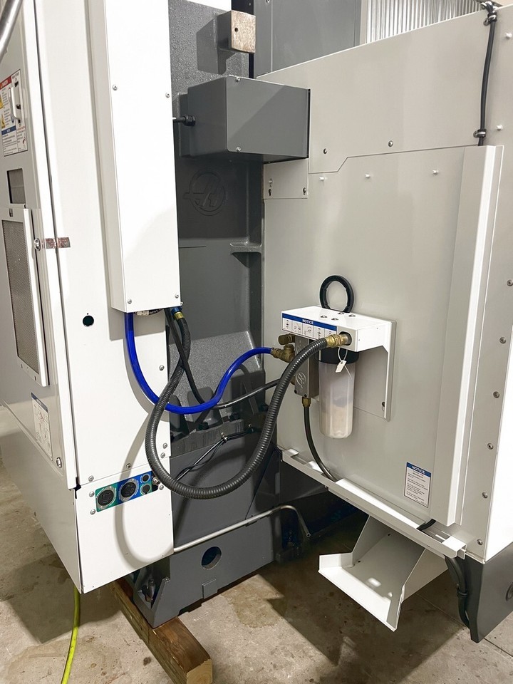 HAAS VF-2 CNC VMC, Probing Systems, Auger, 4th Drive, PCool, Remote Jog ...