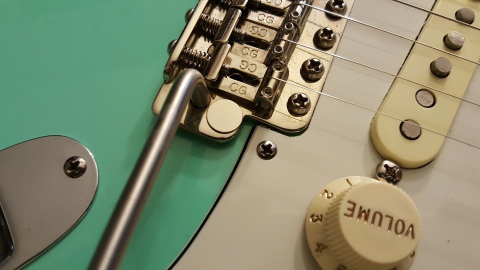 4 Each- Fender Stratocaster Strat Trem Tremolo Spring - Cover- Bearing ...
