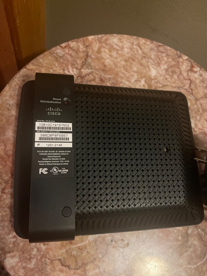 Cisco E1200 Wireless N Router 4-Ports Black with Adapter | eBay