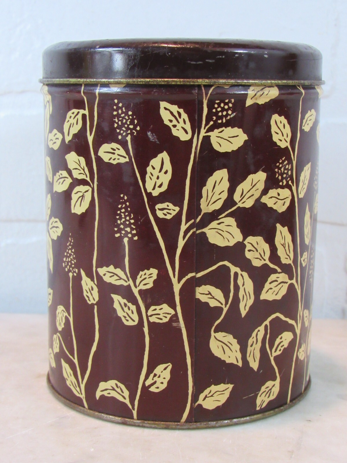 Bowers Old Fashioned Peanut Crunch Tin String Holder Earle S Bowers ...