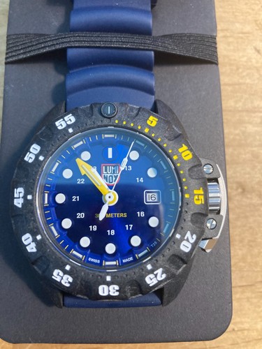 Luminox 1553 Scott Cassell Deep Dive Swiss Quartz 300M e Men’s Watch ...