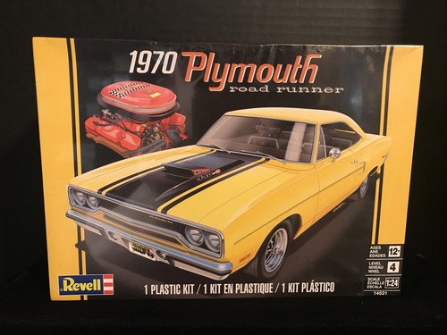 REVELL 14531 1970 PLYMOUTH ROAD RUNNER MODEL KIT-NIB-1/24 SCALE | eBay