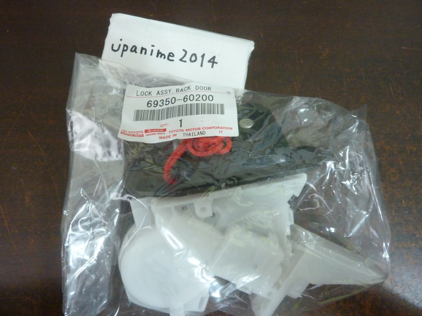 " TOYOTA Genuine LOCK ASSY BACK DOOR LAND CRUISER UZJ200 URJ202 69350 ...