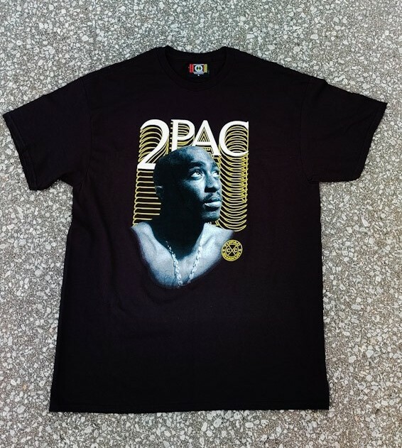 2000s Tupac Shakur Cross Colours T-Shirt Size (L) - Gem