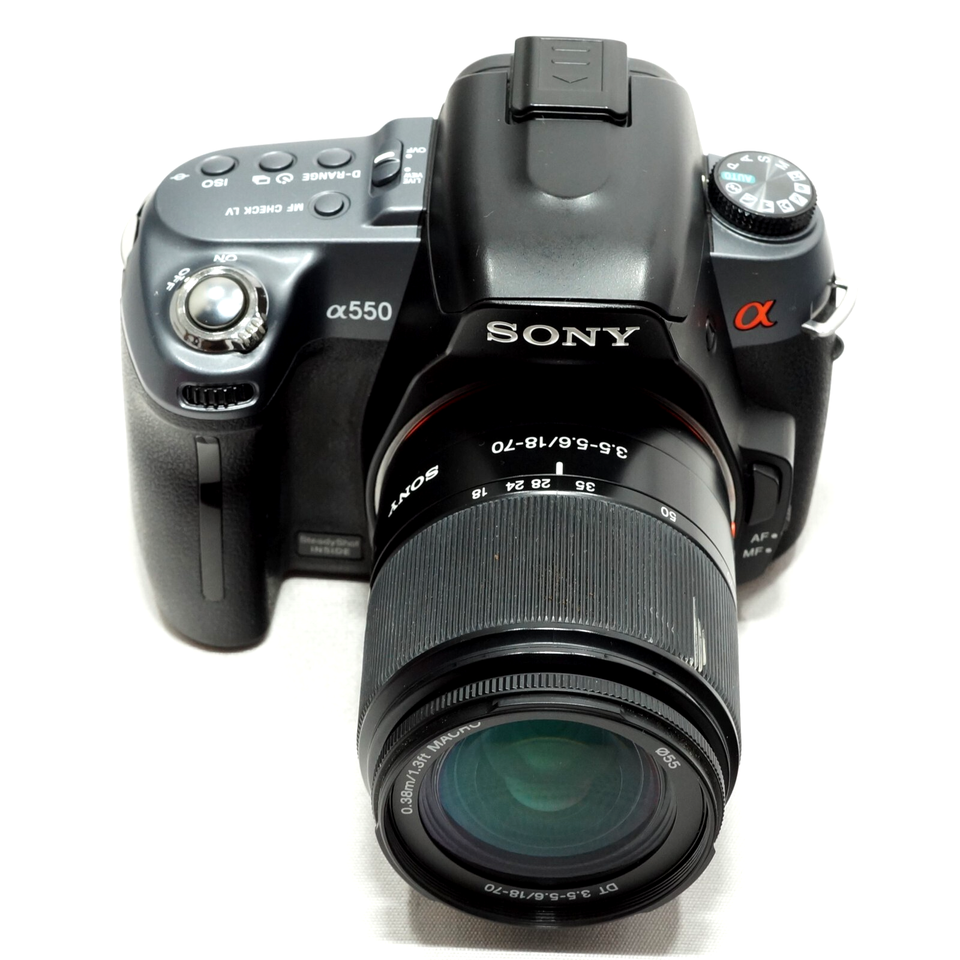 [Excellent!!] SONY A550 14.2 MP DSLR camera W/18-70mm f3.5-5.6 lens kit ...