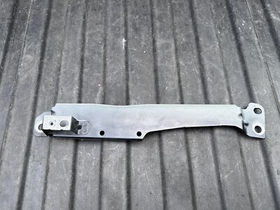 VOLVO V60 II 225, 227 2.0 T4 Front Left Fender Holder 31468233 | eBay