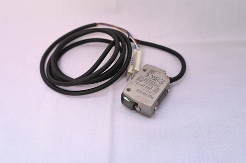 KEYENCE LR-ZB250AN CMOS laser sensor with built-in amplifier, without ...