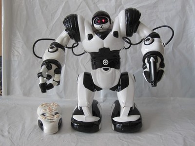 WowWee Robosapien V1 OG 2004 RC Robot Toy w/ Remote Control AS-IS ...