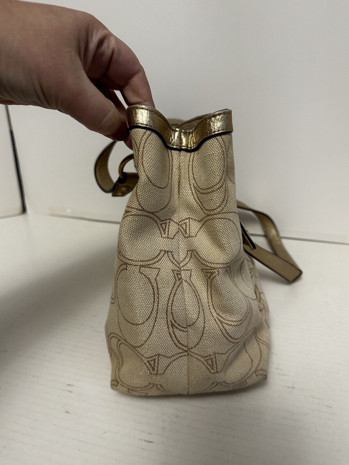 Coach Penelope Signature Ivory & Gold Metallic Purse … - Gem