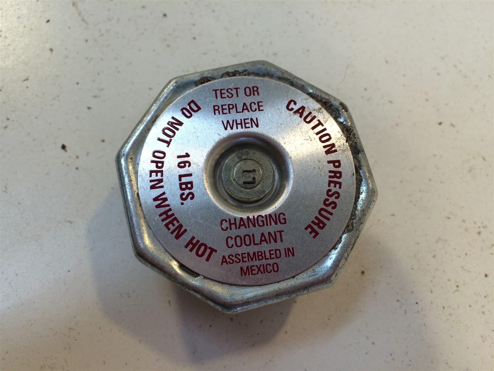 Gates Radiator Cap 31528 New Old Stock 16lbs | eBay