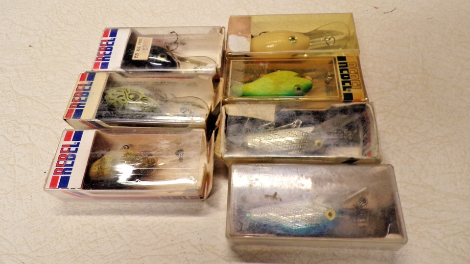 7 VINTAGE REBEL DEEP DIVING FISHING LURES - Great Condition - Take A ...