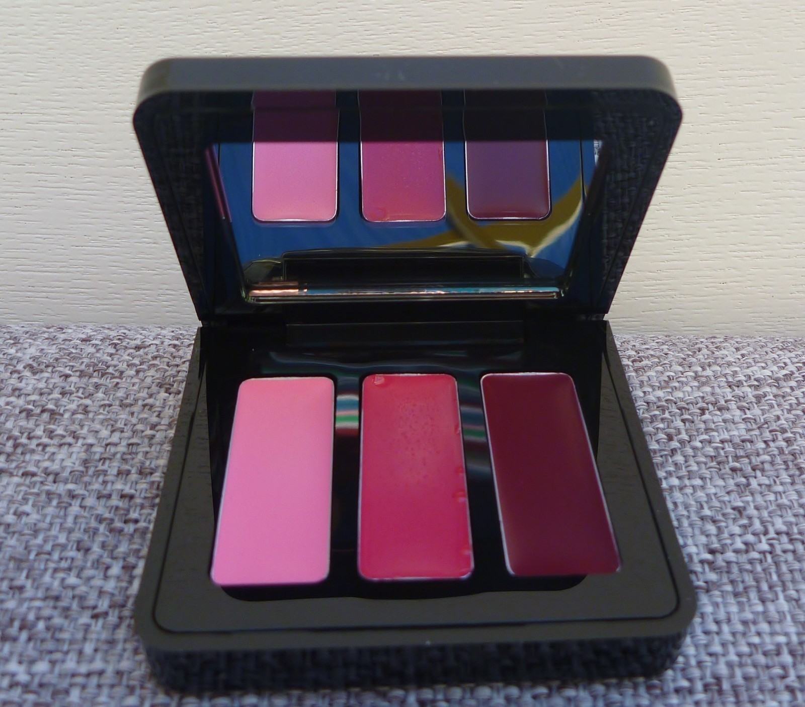 MAC Enchanted Eve Lips Compact in Pink Lipstick, Brand New in Box! | eBay