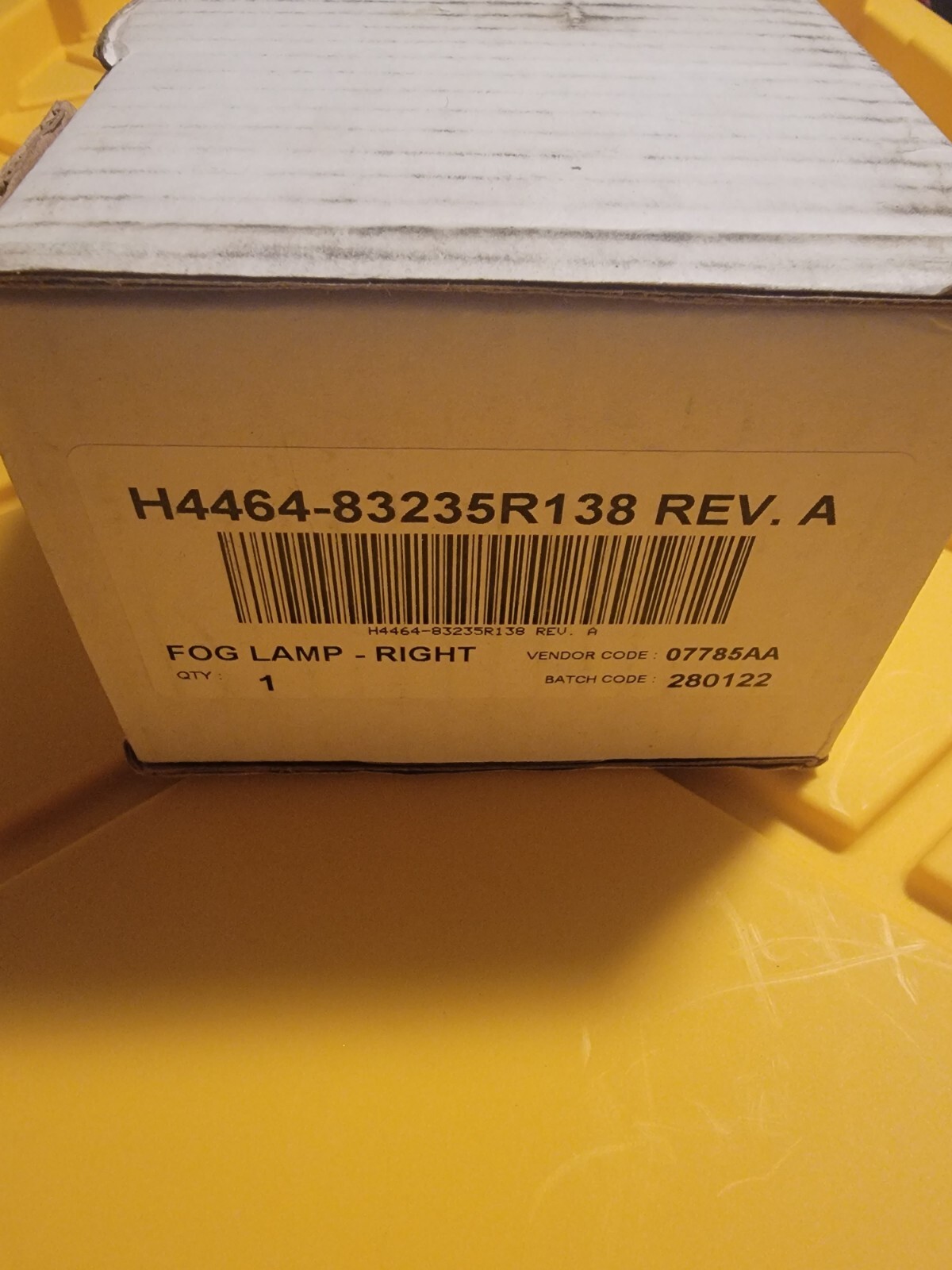 Paccar Fog Light Right - H4464-83235R138 REV.A. for sale online | eBay