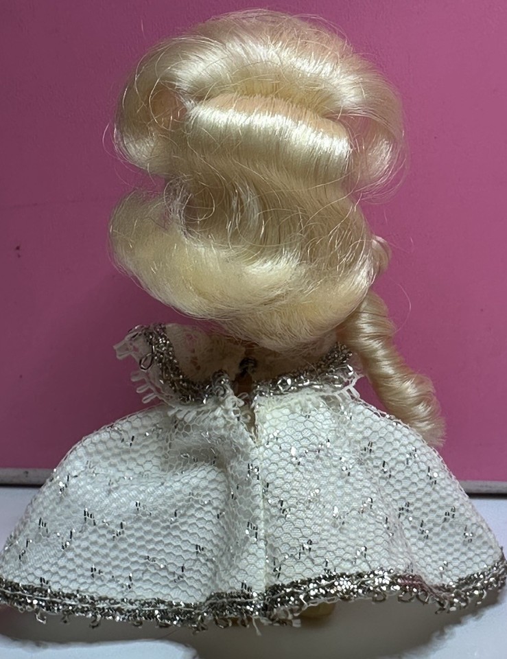 Liddle Kiddle STORYBOOK CINDERIDDLE WITH “GLASS” SLIPPERS - Vintage | eBay