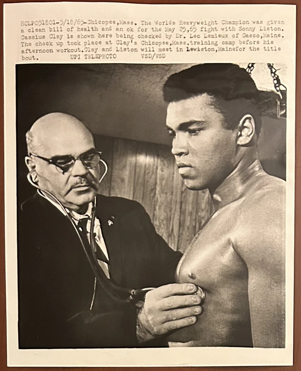 Muhammad Ali Sonny Liston Weigh In