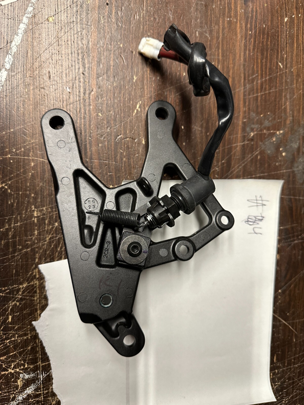 2015-19 YAMAHA YZF R1 M S RIGHT REARSET DRIVER FOOT PEG BRACKET BRAKE ...