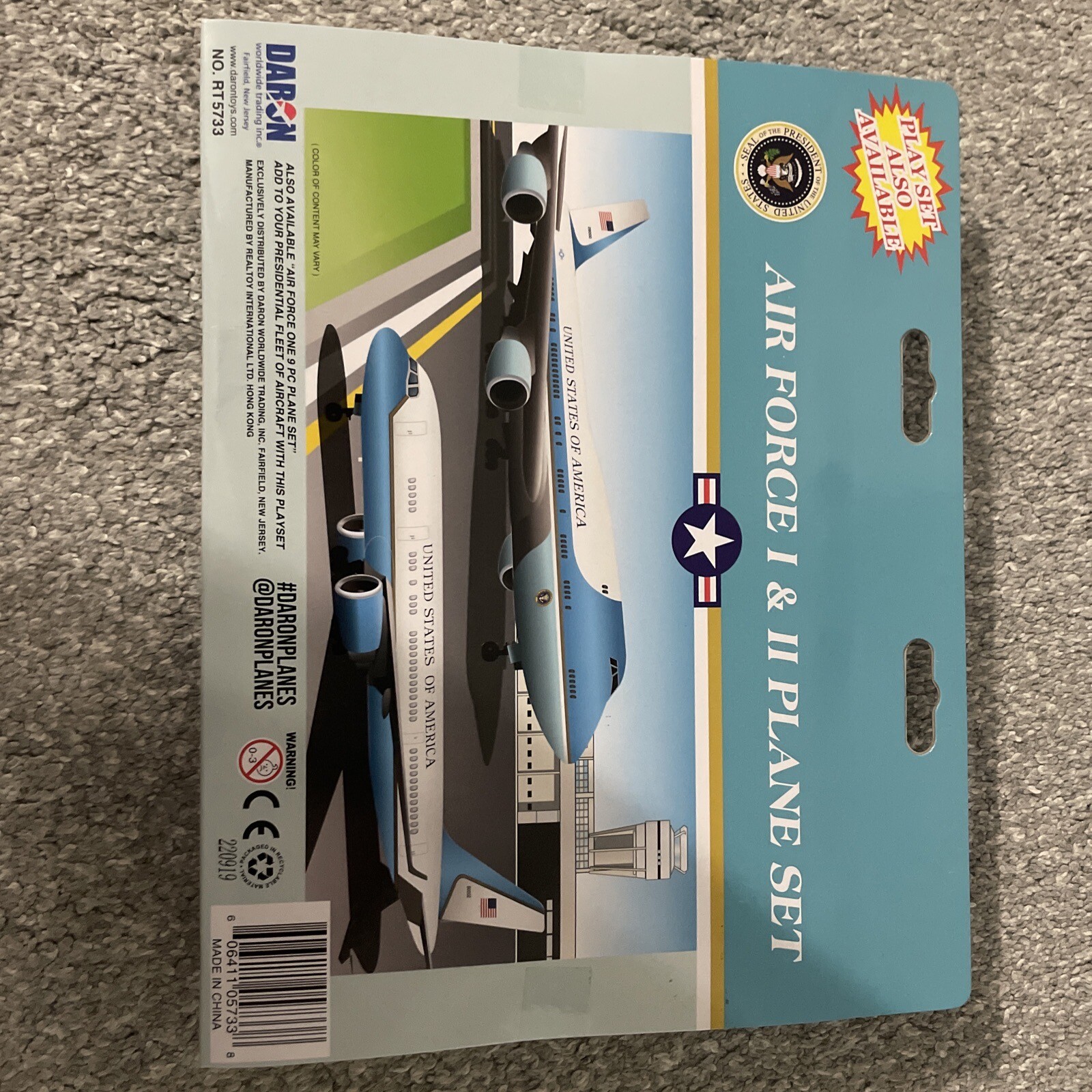 Air Force One and Air Force Two Set of 2 Planes Diecast Model Airplanes ...