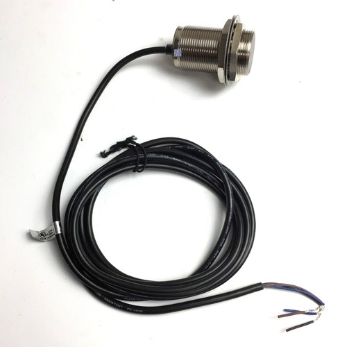 Allen-Bradley INDUCTIVE PROX SENSOR 872C-M15NP30-E2 NOS | eBay