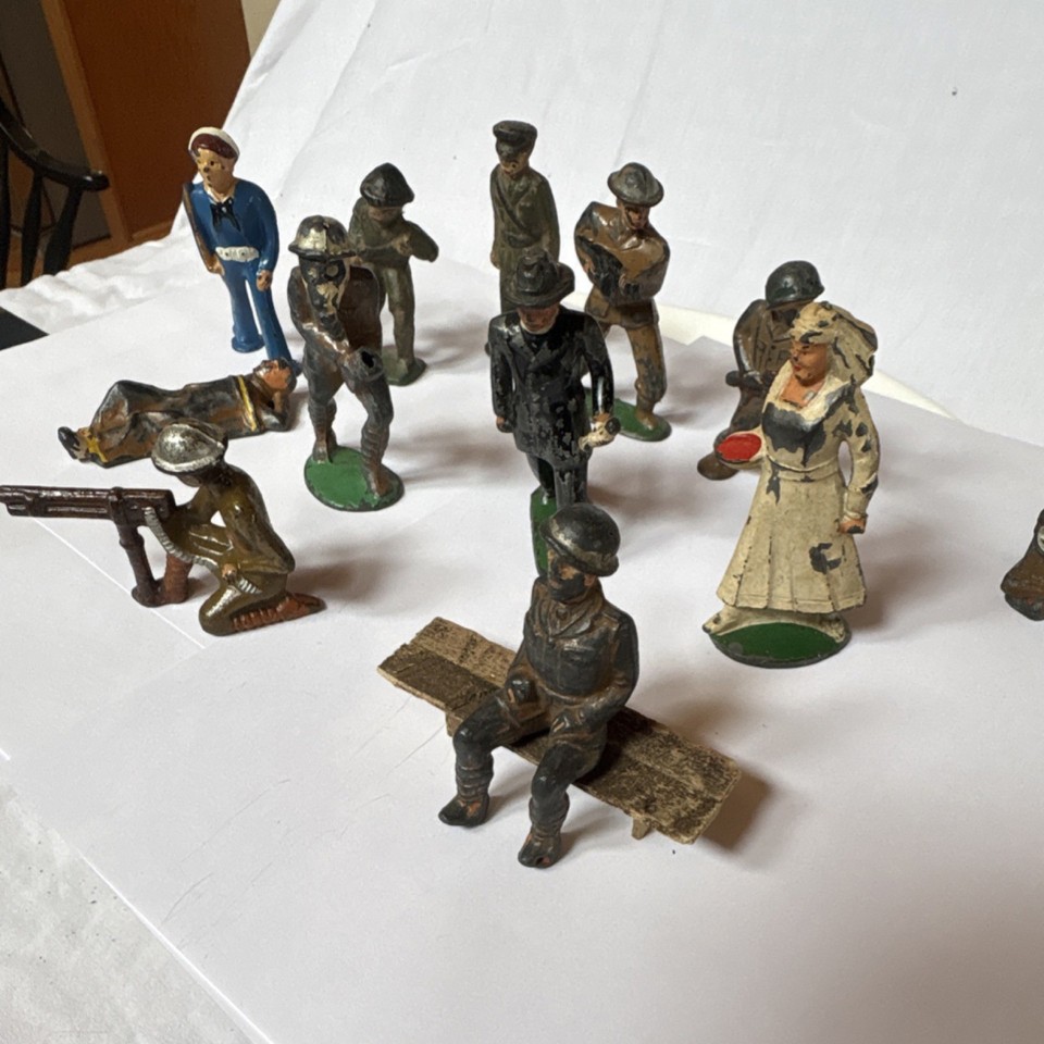 Vintage Lead Toy Soldiers Mixed Military Civilian Figures Ages 8-16 ...
