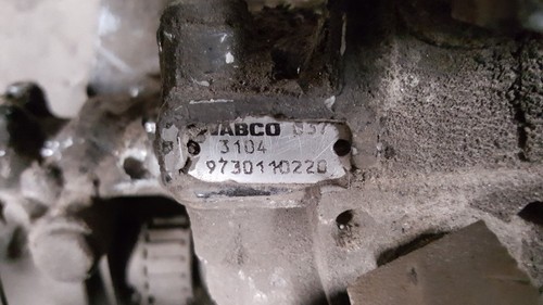 Wabco HALDEX Brake Relay Valves Assy 9730110220 4721950790 4721950780 ...