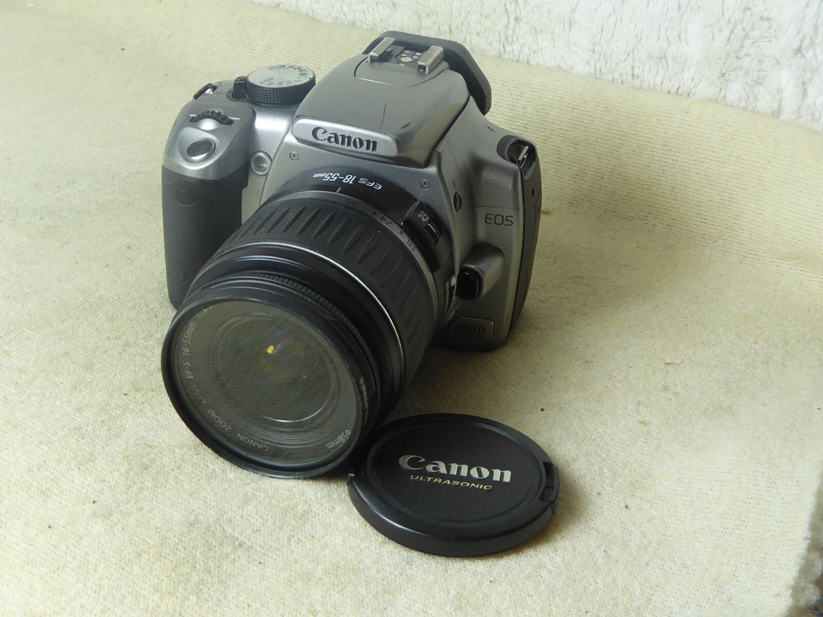 Canon EOS 350D / Digital Rebel XT 8.0MP Digital SLR Camera - Black (Kit ...