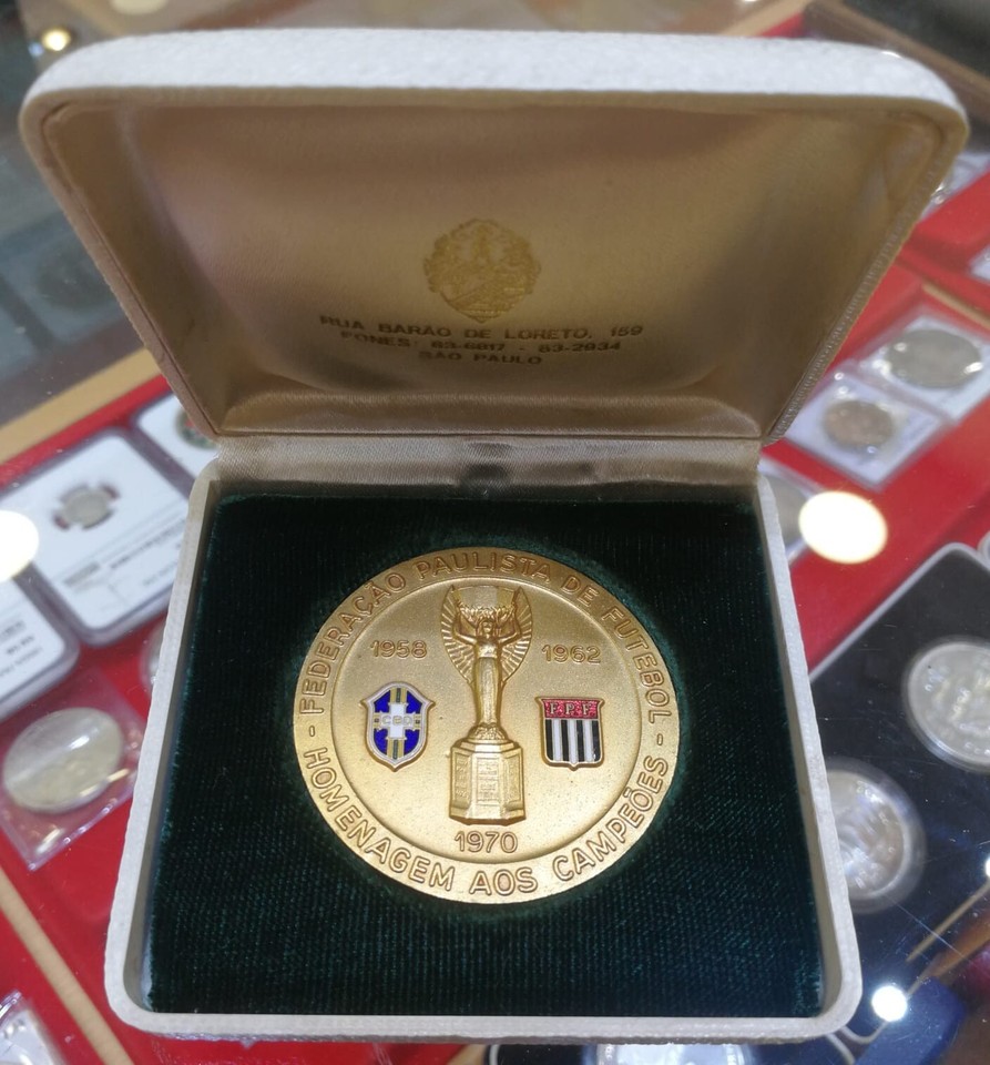 MEXICO 1970 WORLD CUP FOOTBALL CHAMPIONSHIP JULES RIMET TO BRAZIL MEDAL ...