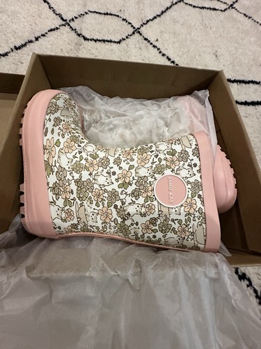 Jamie Kay boots BOGS Ugg 7c | eBay UK