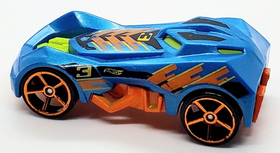 2017 HOT WHEELS RD-03 BLUE 1:64 DIECAST 2 1/2" RACE CAR W/ ORANGE GREEN ...