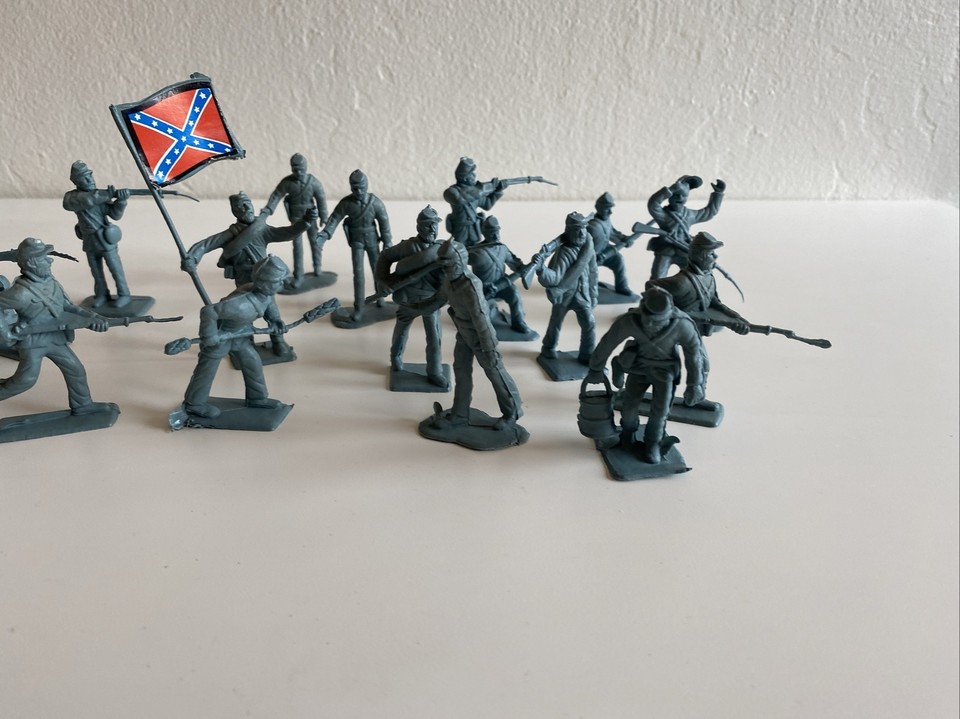 Lot Of 17 Plastic Confederate Civil War Toy Soldiers Gray Grey Approx 2 ...