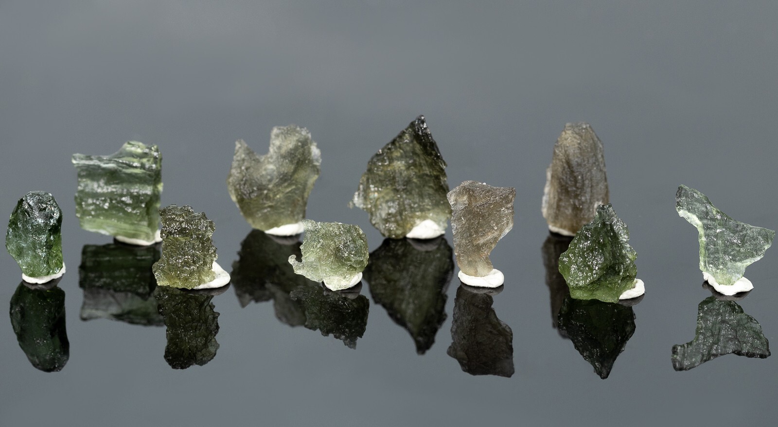 10x MOLDAVITE green crystal tektite impact meteorite 19 cts raw pendant ...