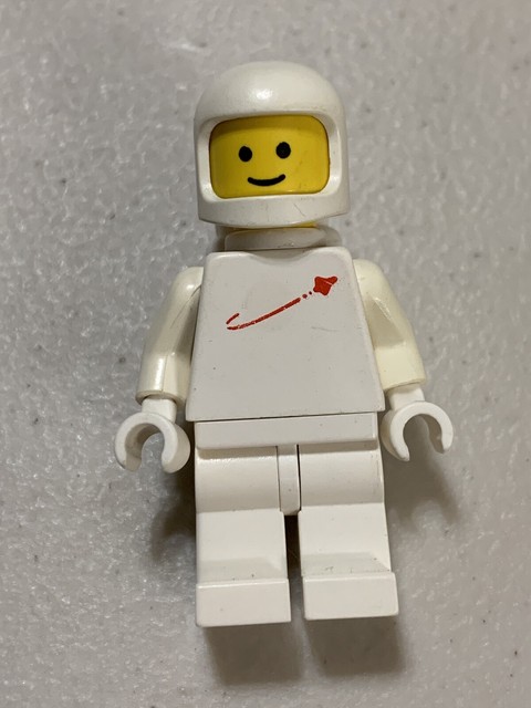 Vintage LEGO White Spaceman Minifigure Classic In Good Condition - JNT2 ...