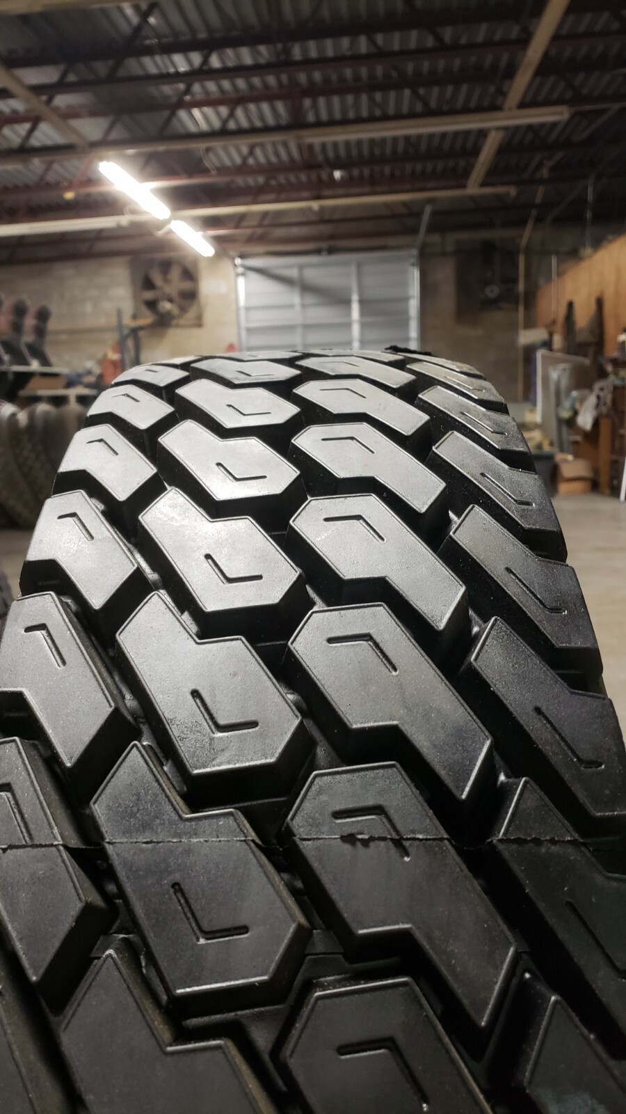 11R22.5 DRIVE RETREAD BANDAMATIC DL 22/32 | eBay