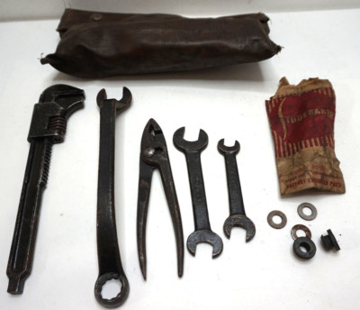VINTAGE FORD TOOL KIT SET CAR AUTO ORIGINAL POUCH WRENCH BAG AUTOMOBILE ...