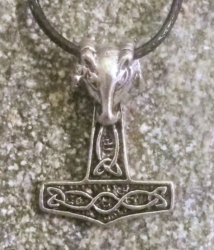 Lot of 8 pieces: Mjolnir necklace, Thor hammer Celtic Norse ram's head ...