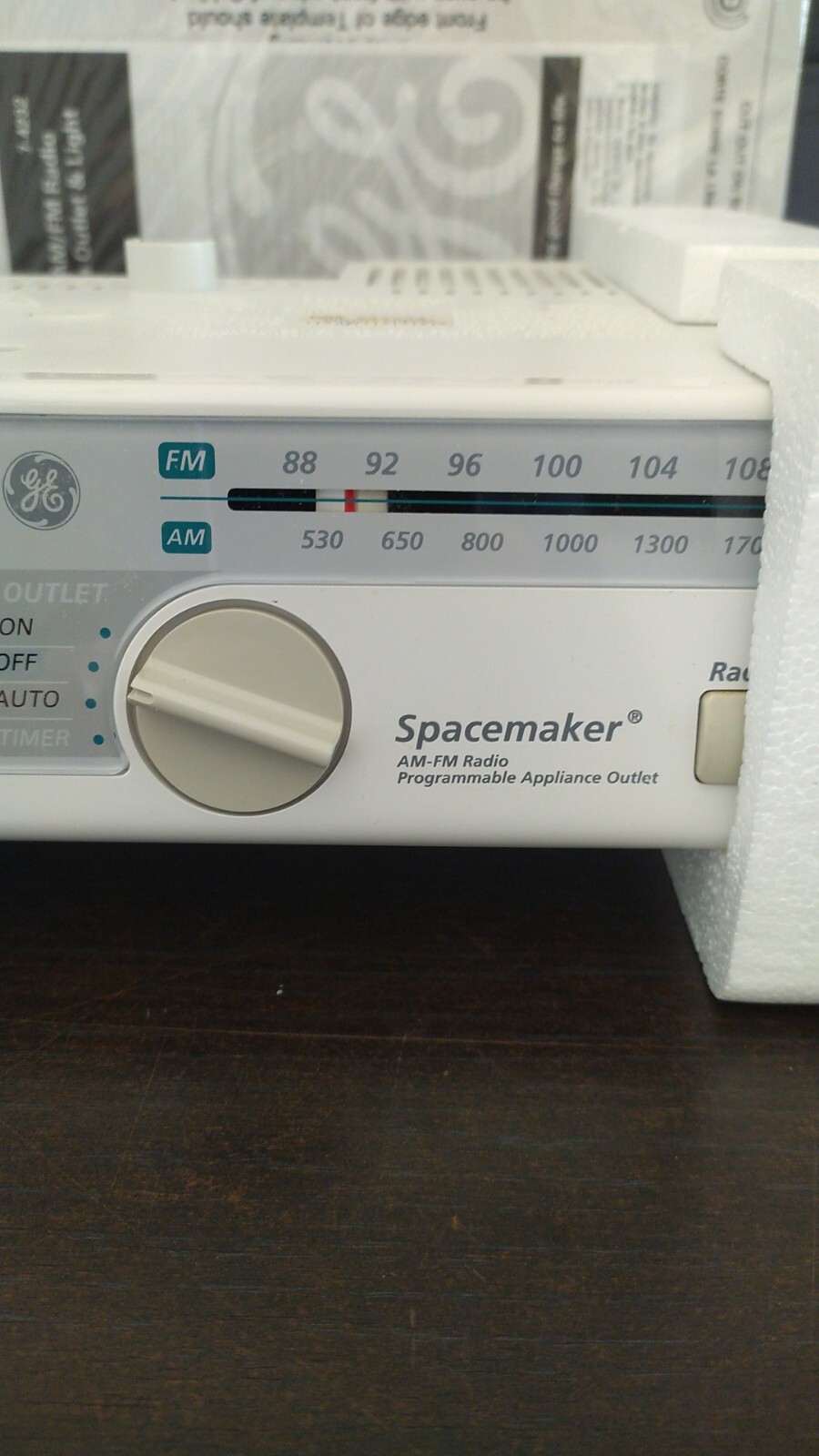 GE Spacemaker Am FM Radio 7-4232 With Counter Light and Appliance ...