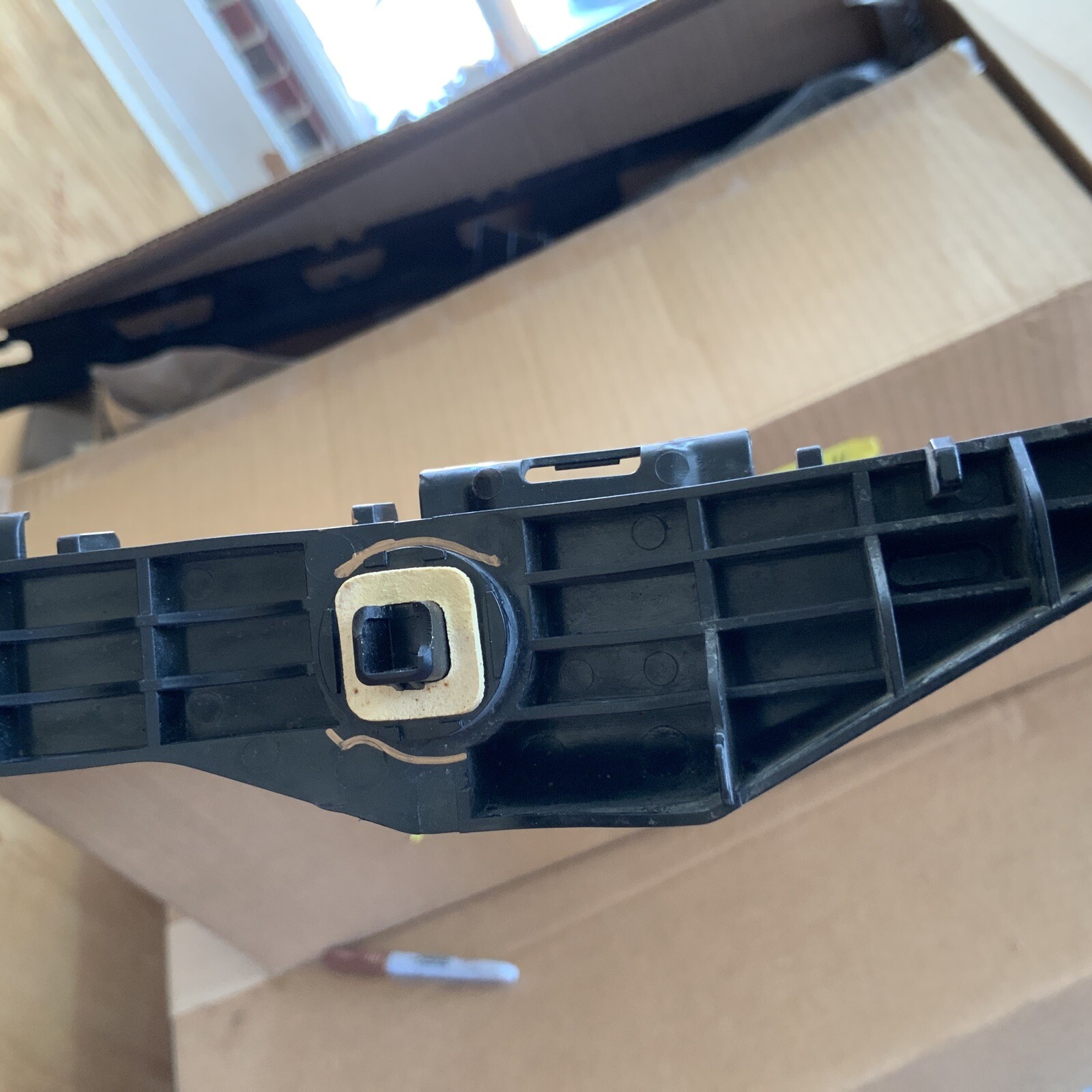 2014-2019 TOYOTA COROLLA REAR BUMPER LEFT RETAINER BRACKET SUPPORT ...