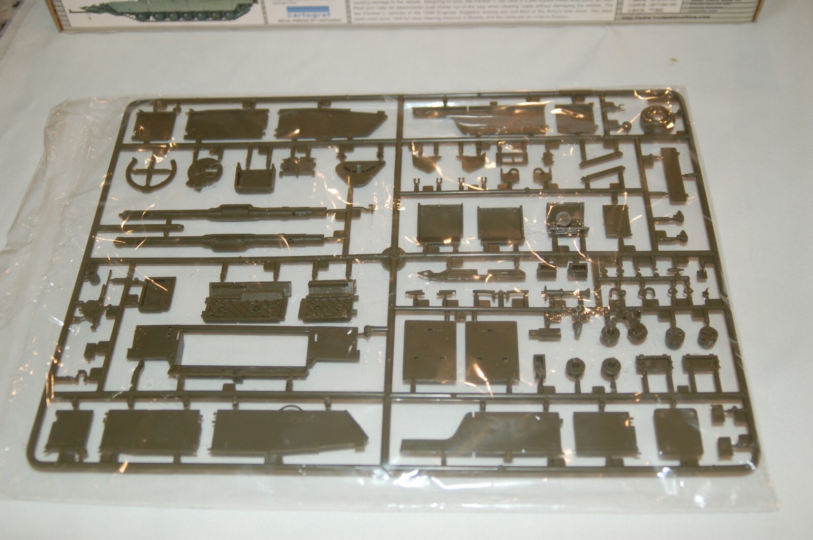1/35 TRUMPETER M1 PANTHER II MINECLEARING TANK SPRUE C MAIN GUN HULL ...