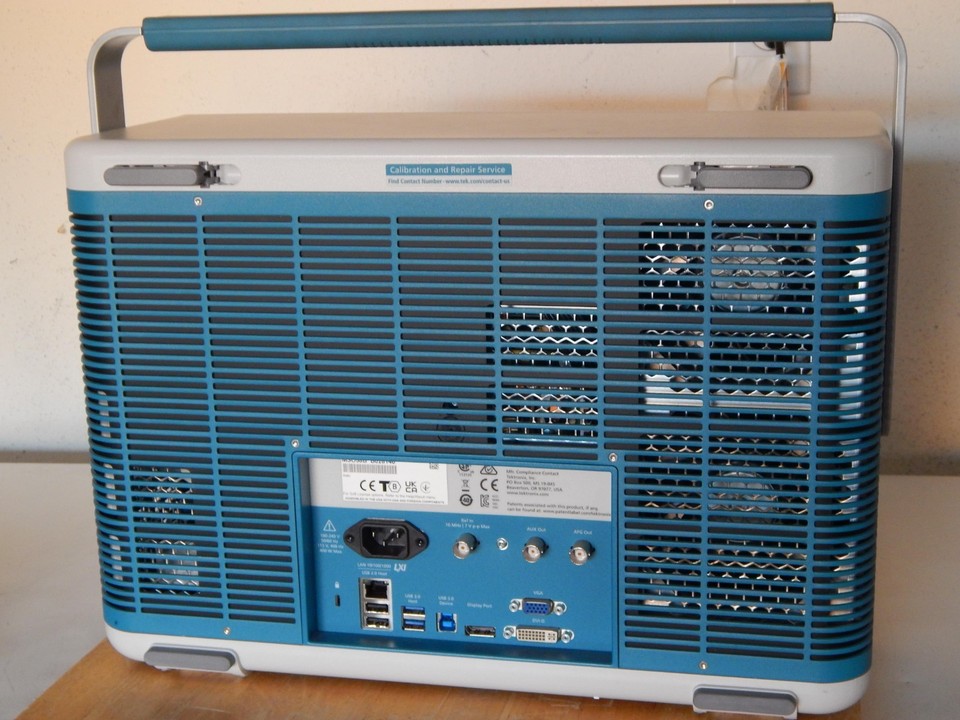 Tektronix MSO58B 5-BW-2000, 2GHz, 6.25GS/s, 8-Channel 5 Series B ...