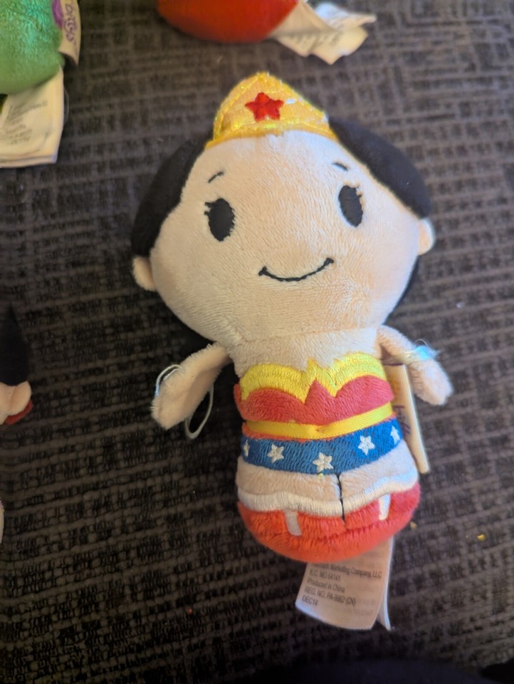 Hallmark Itty Bitty Marvel Spider Super Man Wonder Woman Captain Flash ...