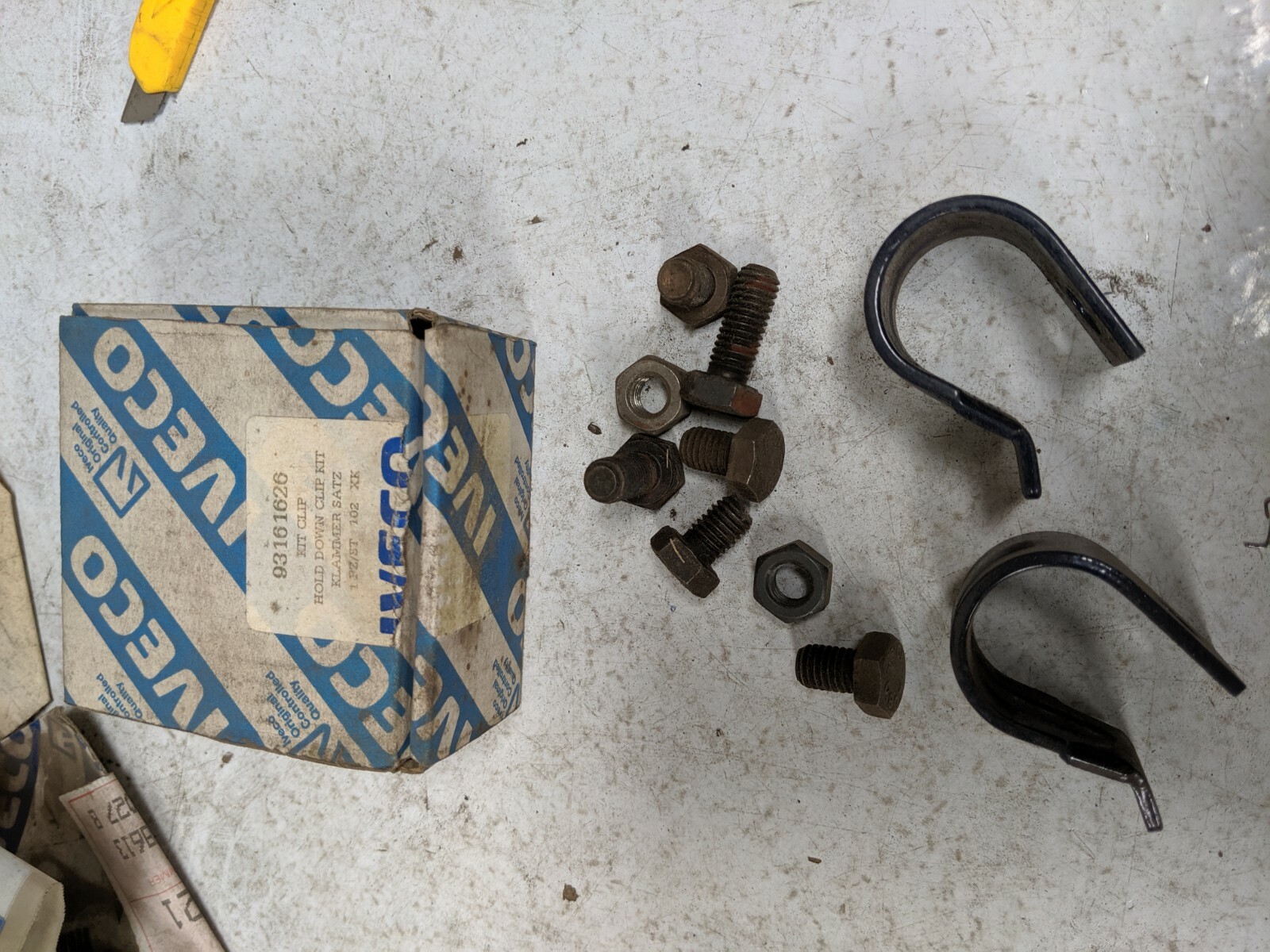 GENUINE HOLD DOWN CLIP KIT 93161626 | eBay