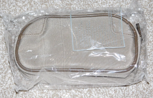 DELTA AIRLINES FIRST CLASS TRAVEL BAG AMENITY KIT w/ CONTENTS (Sealed ...