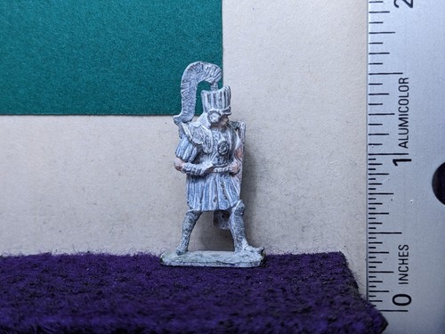 The Old Guard Yan Kor Y2 Heavy Infantry Pikeman, in full armour ...