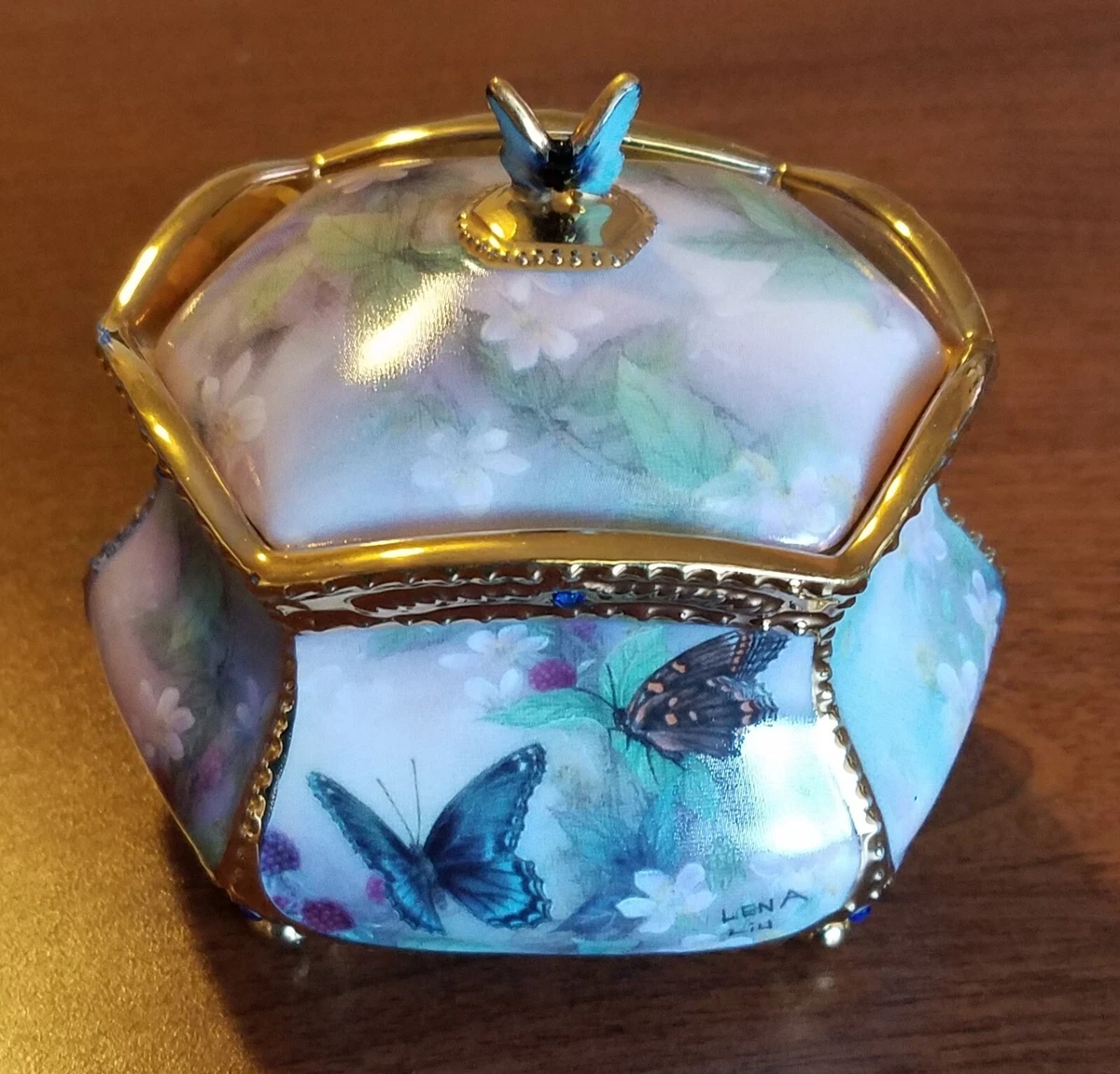 Lena Liu Music Box