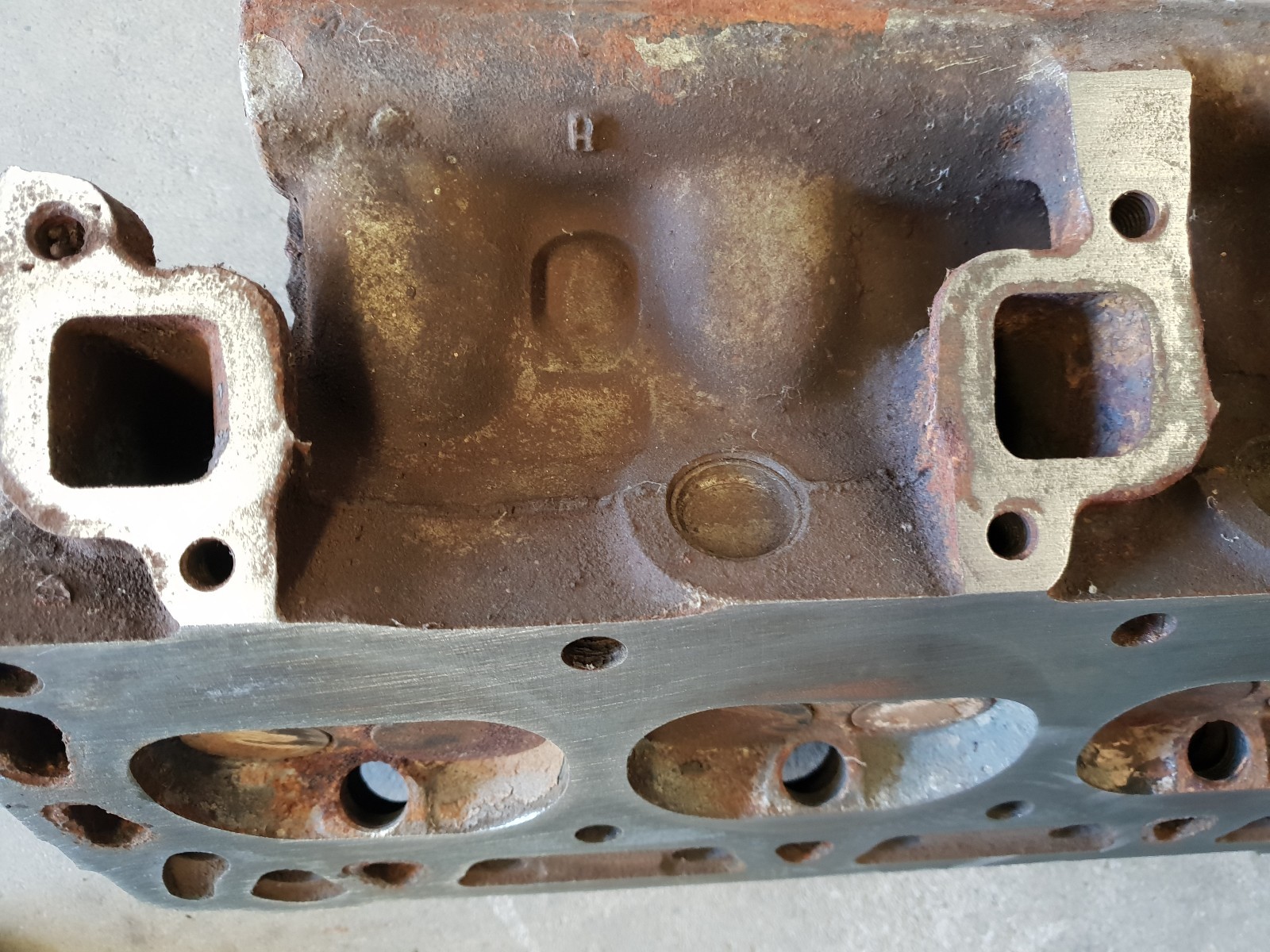 FORD FALCON early PRE CROSSFLOW CYLINDER HEAD XK XL XM XP XR XT XW XY ...