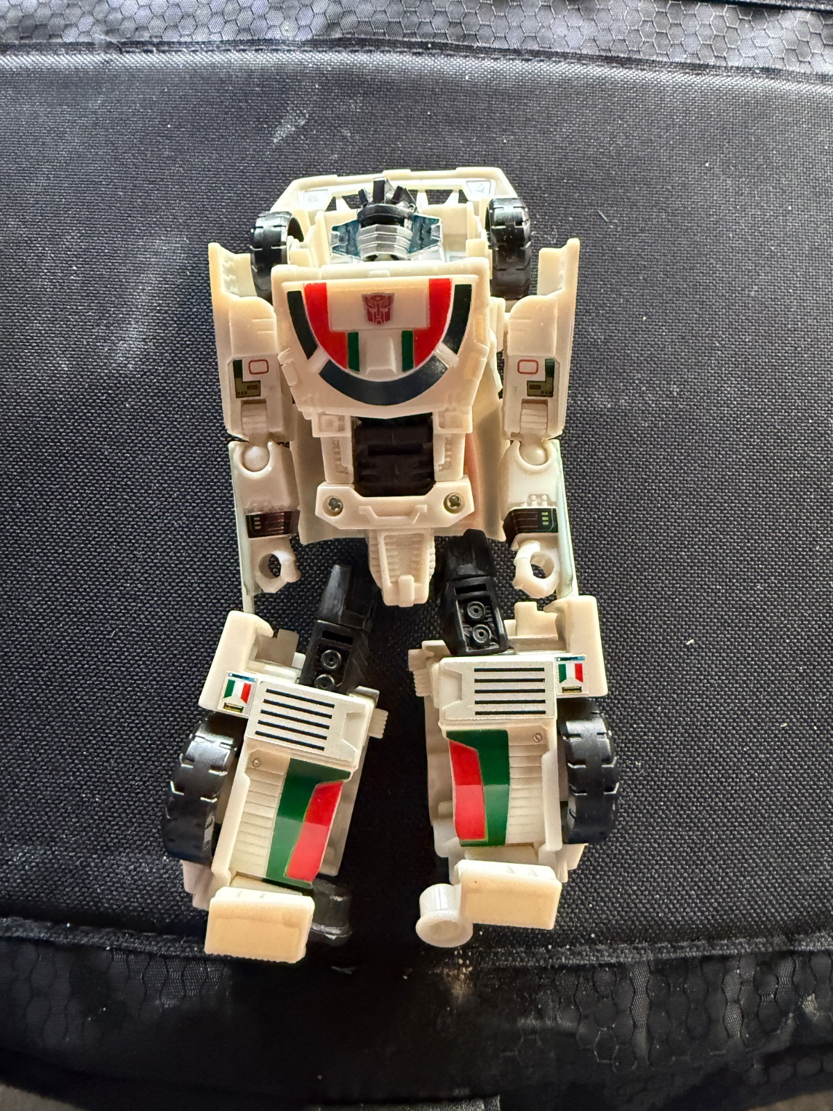 Transformers Generations Combiner Wars Deluxe Class Wheeljack Action ...