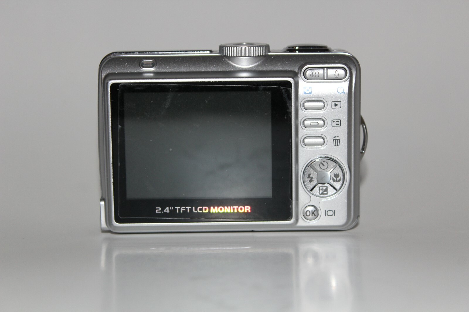 Mustek MDC 630Z Digtal Camera 6.1 MP With Case Tested Works | eBay