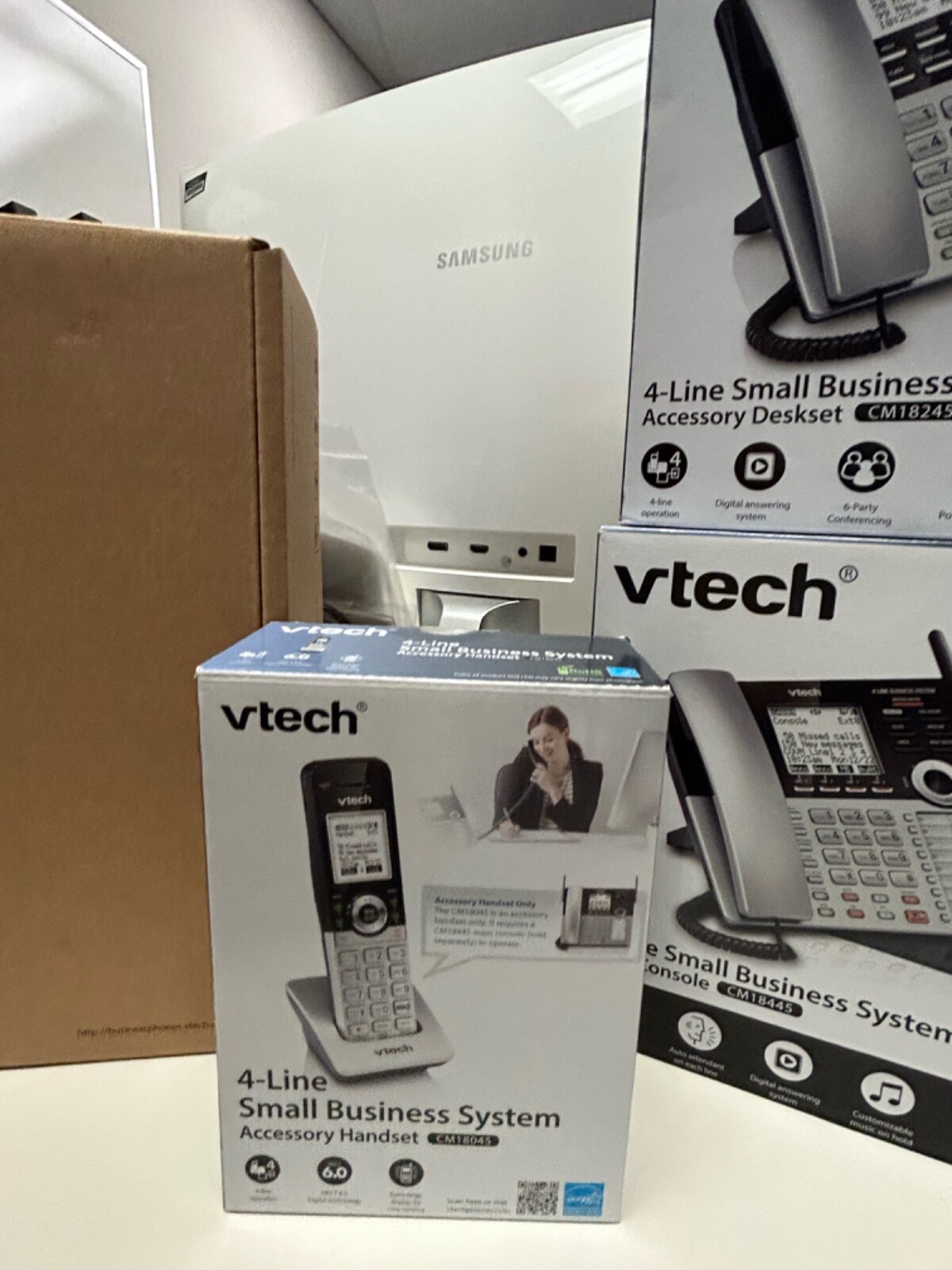 Vtech 4-Line Small Business System Main Console CM18445, with 2 ...