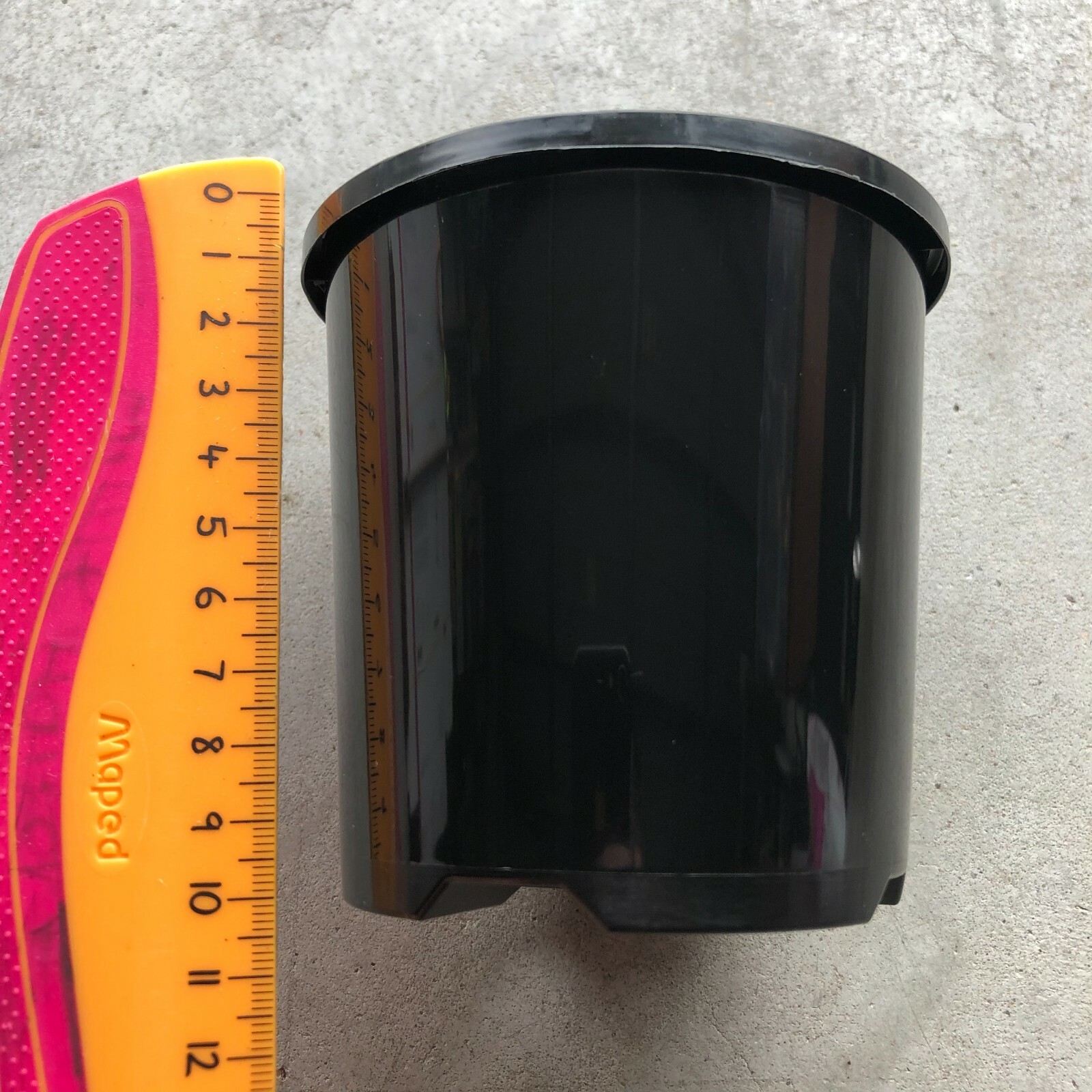 100mm Round Plastic pots - (100mm tall. 0.5L) NEW * 25 | eBay