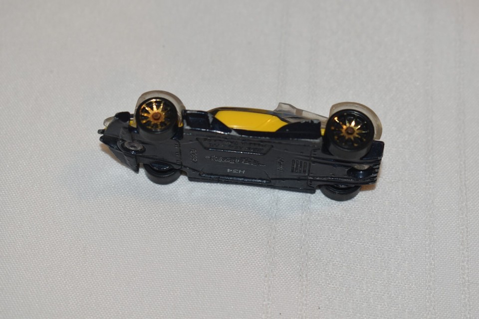 Hot Wheels Yellow Plastic Race Car Made in Thailand R0937 H34 | eBay