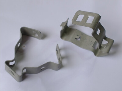 100 Erico CADDY 812M4I Combination Conduit Clip 1/2-3/4” Or 1/4-20 ...